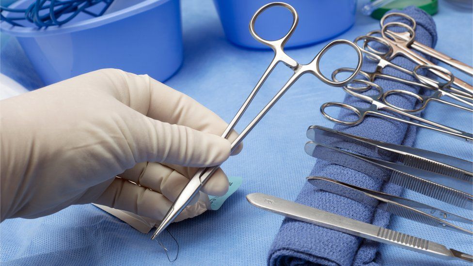 'Thousands' hit by late-cancelled operations - BBC News