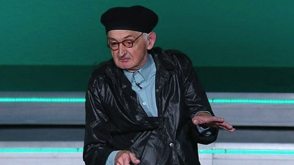 Nôl i Nyth Cacwn ar ôl dros 30 mlynedd - BBC Cymru Fyw