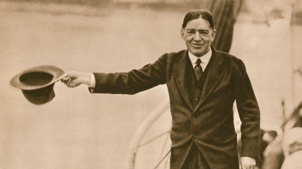 Antarctic: Westminster Abbey memorial for Sir Ernest Shackleton - BBC ...