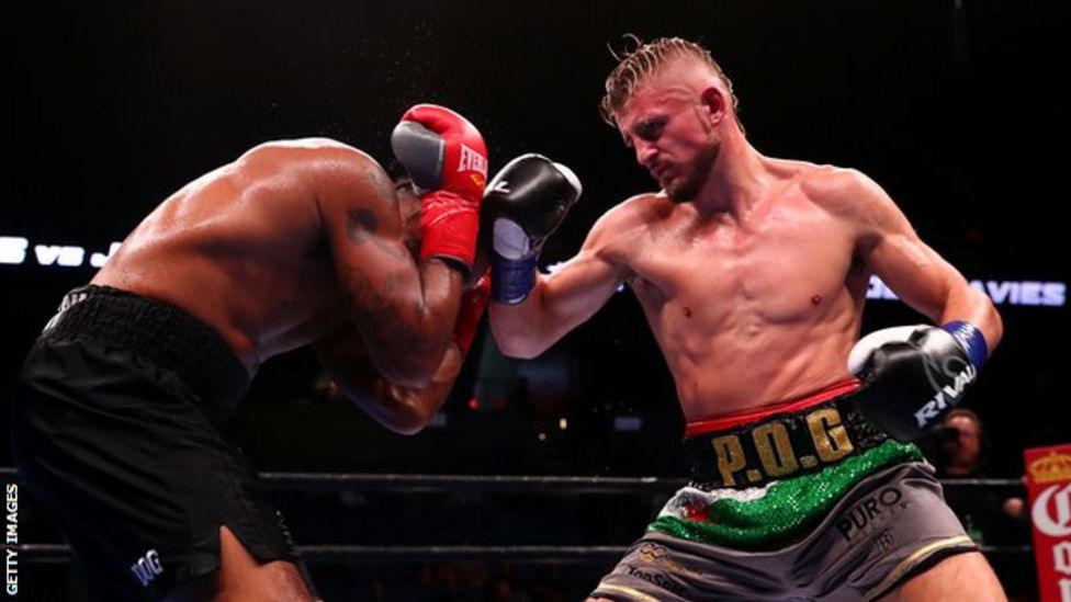 Kody Davies: Welsh boxing prospect signs with Frank Warren - BBC Sport