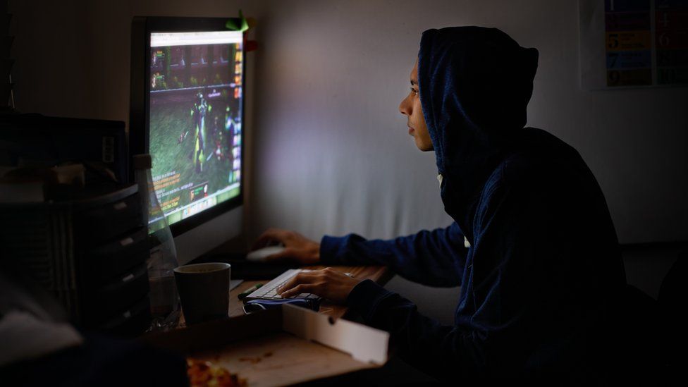 YouTube to help gamers build their audiences - BBC News