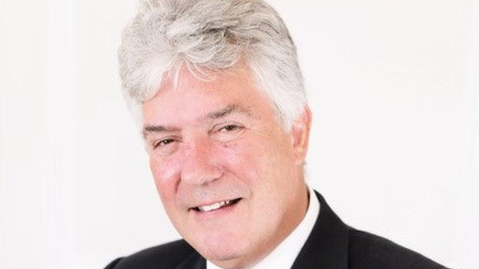 Driving: More 50mph zones on the way for Welsh roads? - BBC News