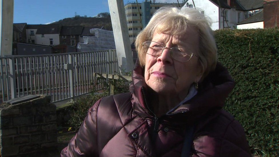 Eisteddfod 2024: A yw pobl leol yn teimlo'n rhan ohoni? - BBC Cymru Fyw