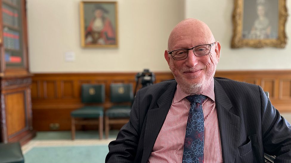 Birmingham City Council's finances laid bare in new report - BBC News