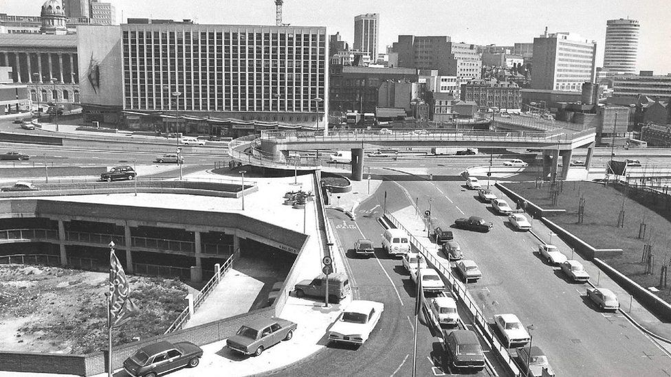 Family publish photographer's story of Birmingham - BBC News
