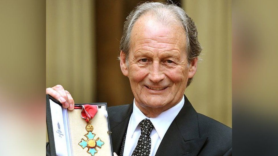 Cyn-gadeirydd rhanbarth Caerdydd, Peter Thomas, wedi marw - BBC Cymru Fyw