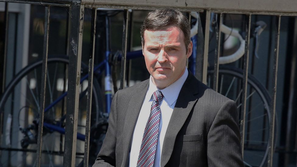 Hertfordshire: Former police sergeant barred for gross misconduct - BBC ...