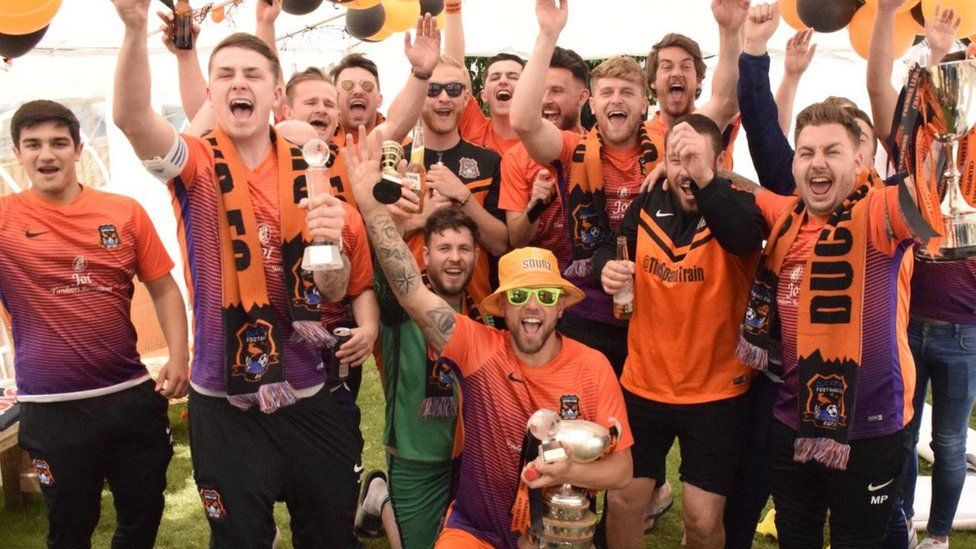 Duckpond FC sees global demand for Sunday league champions' kit - BBC News