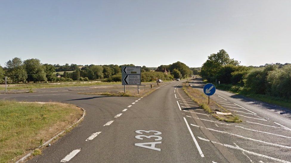 Van driver dies after Basingstoke lorry collision - BBC News