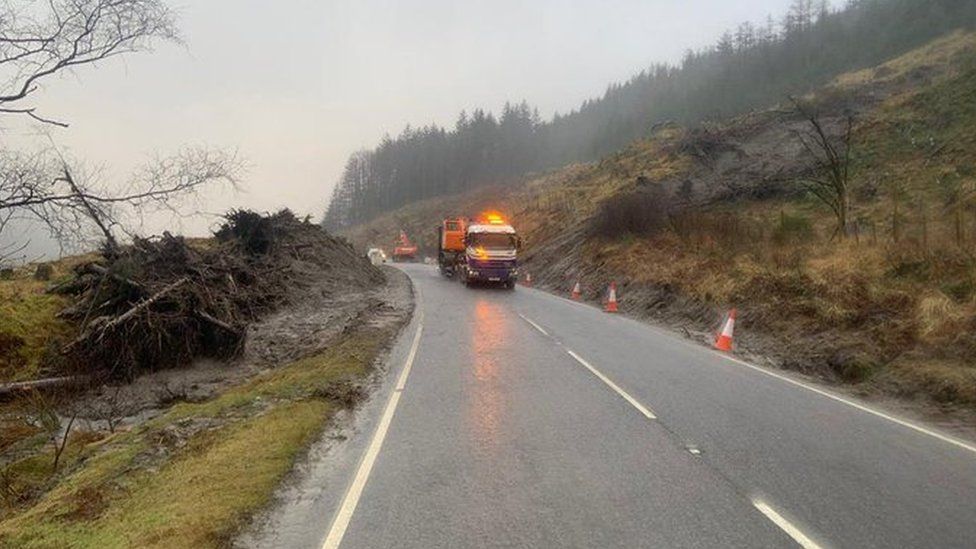 Rest And Be Thankful: A83 reopens after landslide - BBC News