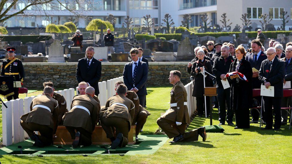 WWI fallen soldiers given military burials 100 years on - BBC News