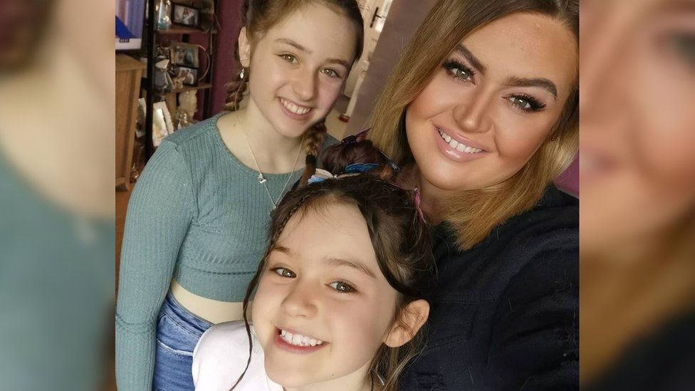 Chloe Perry's Instagram, Twitter & Facebook on IDCrawl