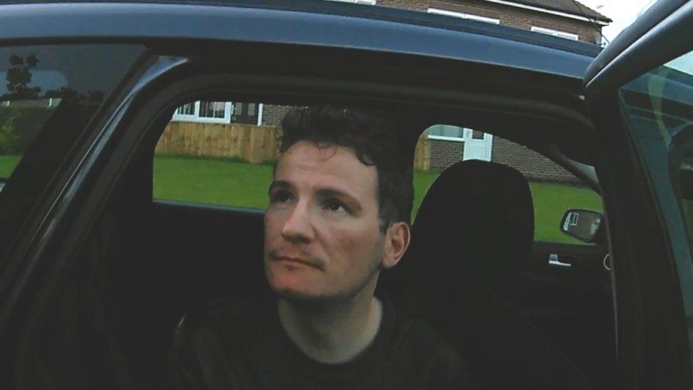 Ex-Peterlee mayor Lee Cook tried to meet boy, 15, for sex - BBC News