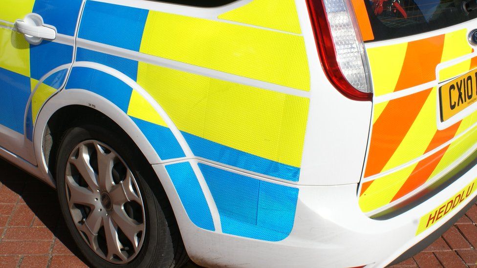 Cardiff stabbing: Four arrested after woman, 40, injured - BBC News