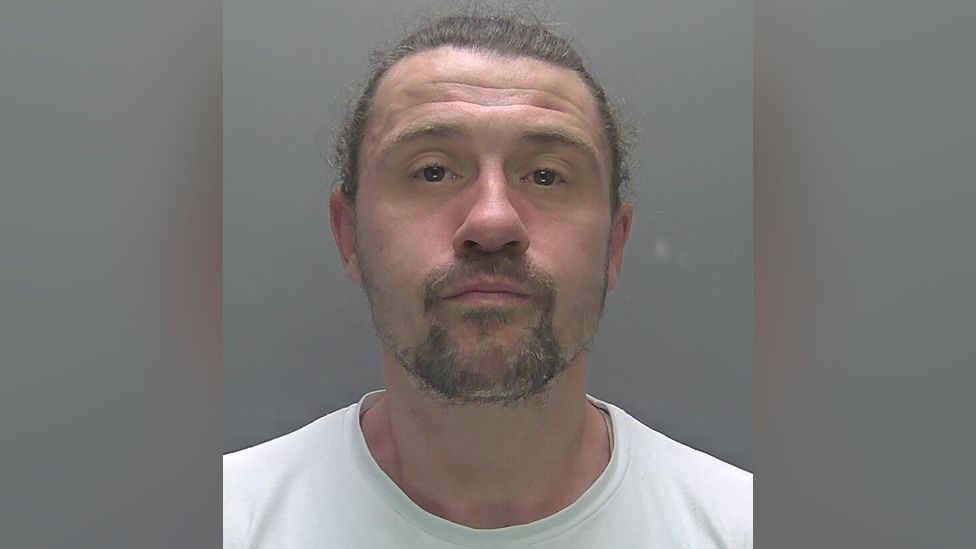 Patrick Muddiman jailed for attacking victim with candle holder - BBC News