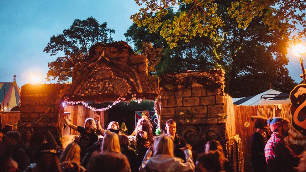 In pictures: Eden Festival on the Raehills Estate near Beattock - BBC News