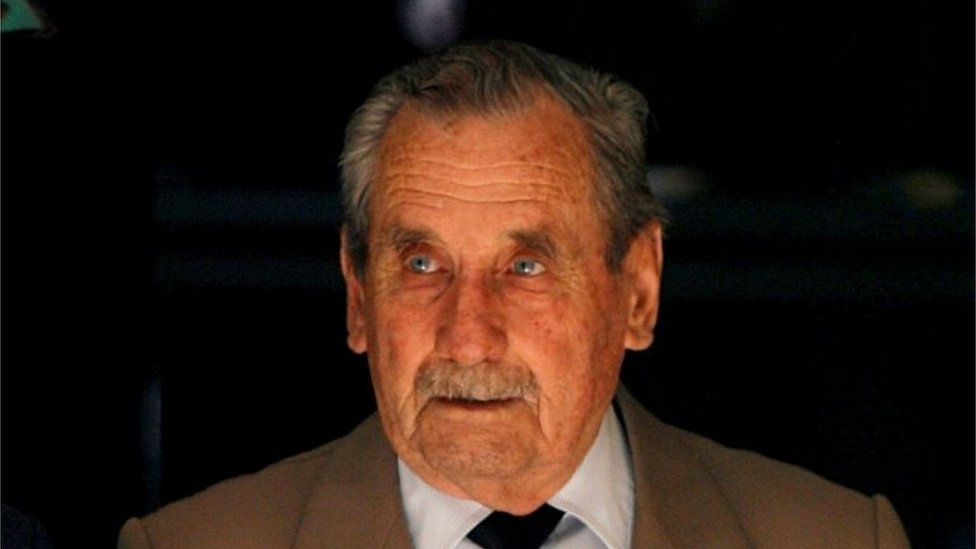 Uruguay ex-military ruler Gregorio Alvarez dies aged 91 - BBC News