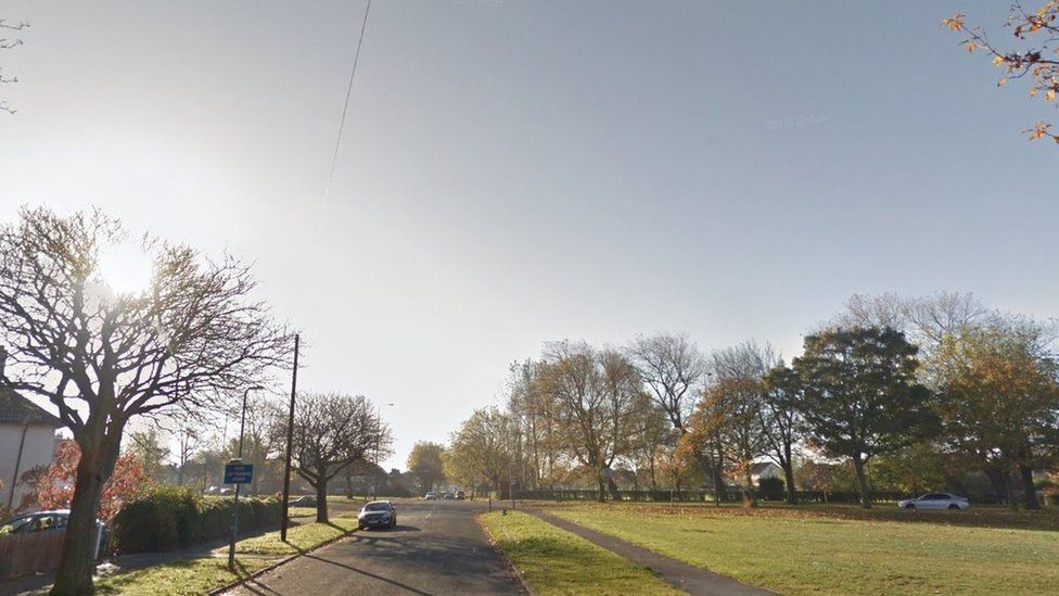 Man dies in suspected hit-and-run in Liverpool - BBC News