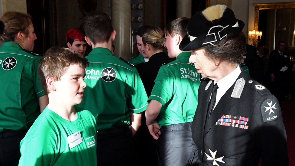 Boy, 8, saved his choking mum weeks after first-aid training - BBC News