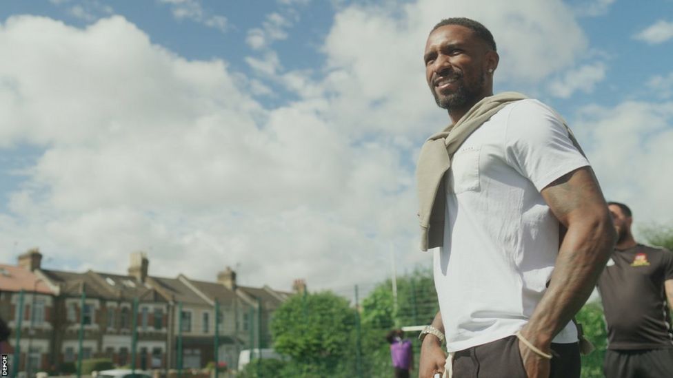 Premier League & Carabao Cup final predictions: Chris Sutton v former ...