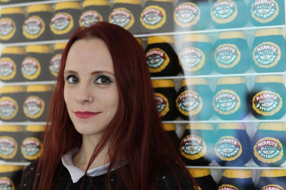 Lucy Sparrow exhibition: Making shoplifting an art form - BBC News