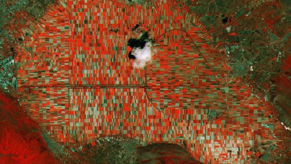 Sentinel satellite launched to picture Planet Earth - BBC News