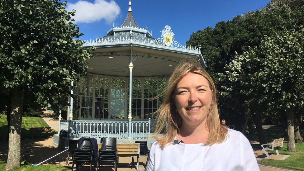 Historic Warrenpoint park opens after £1m upgrade - BBC News