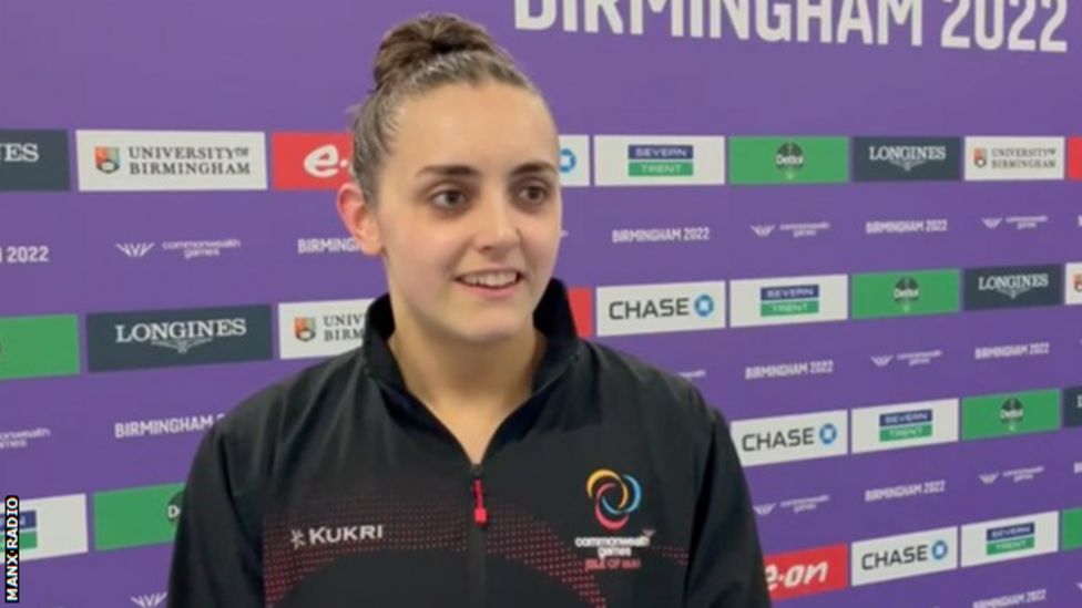 Commonwealth Games: Swimmer Laura Kinley reaches second semi-final ...