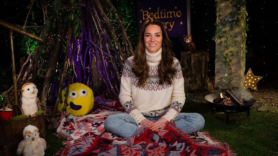 England cricketers become first LGBT couple to read CBeebies bedtime ...