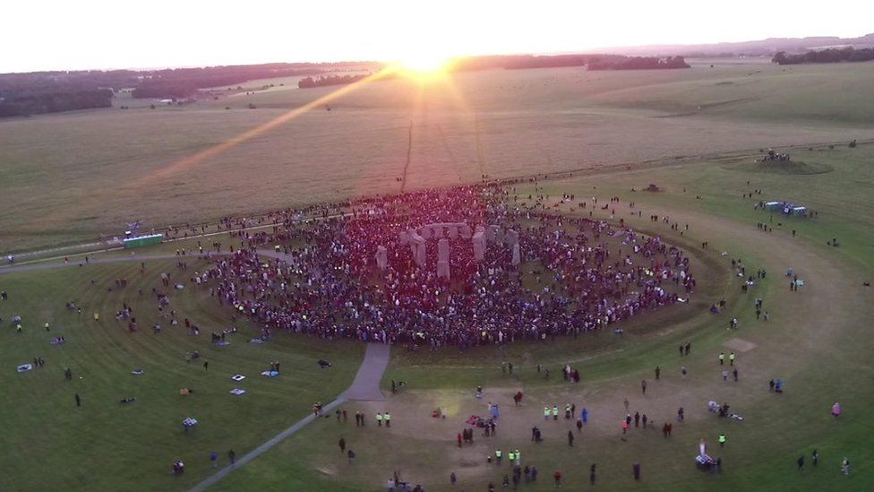 Stonehenge: A ruin to a treasure in 100 years of public ownership - BBC ...