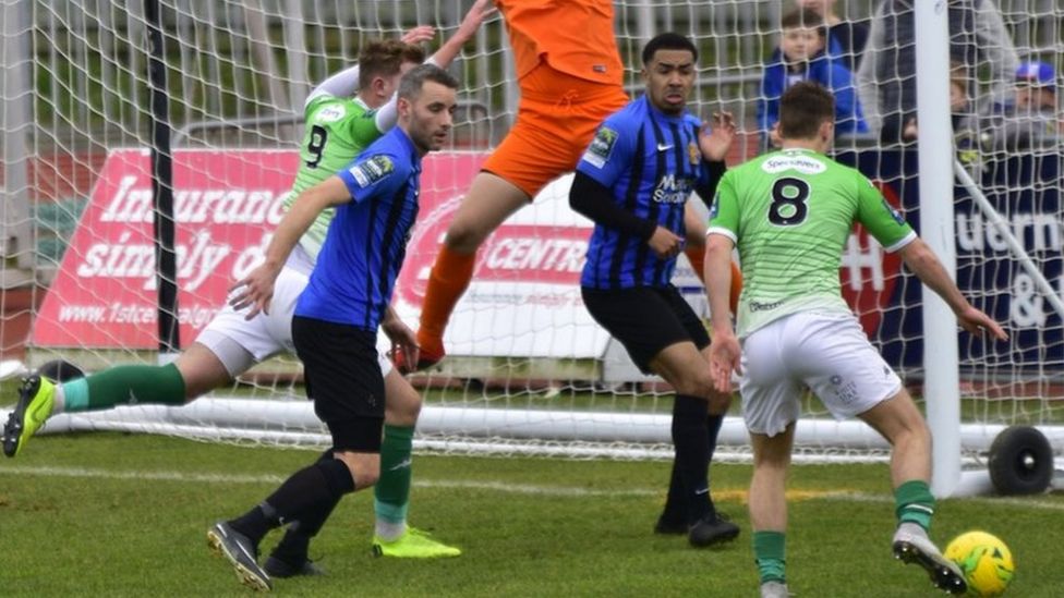 Guernsey FC coach Steve Sharman praises character after Herne Bay draw ...