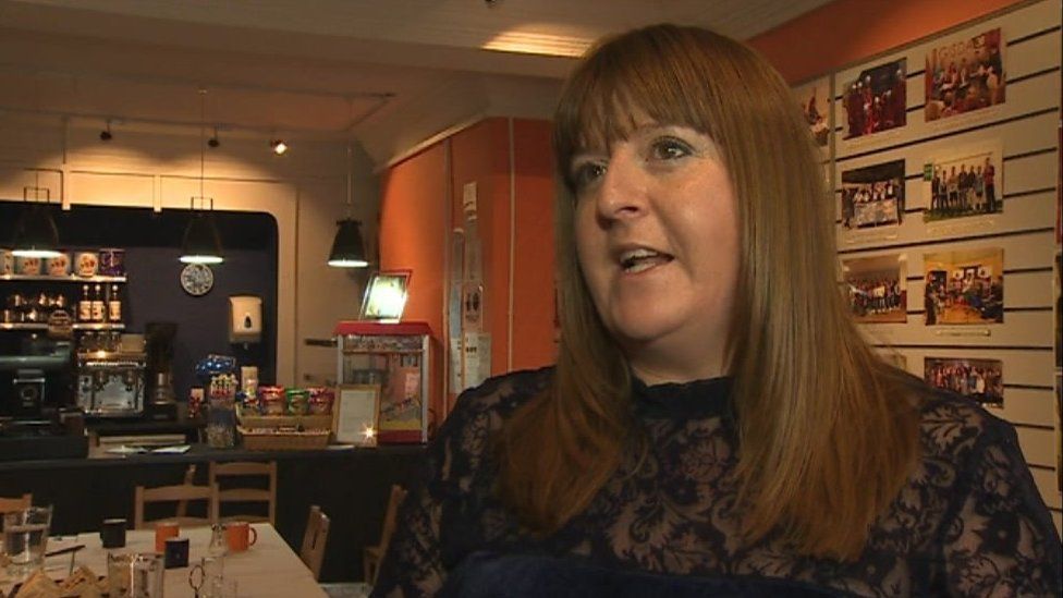 GISDA: Staff wedi gadael 'oherwydd y prif weithredwr' - BBC Cymru Fyw