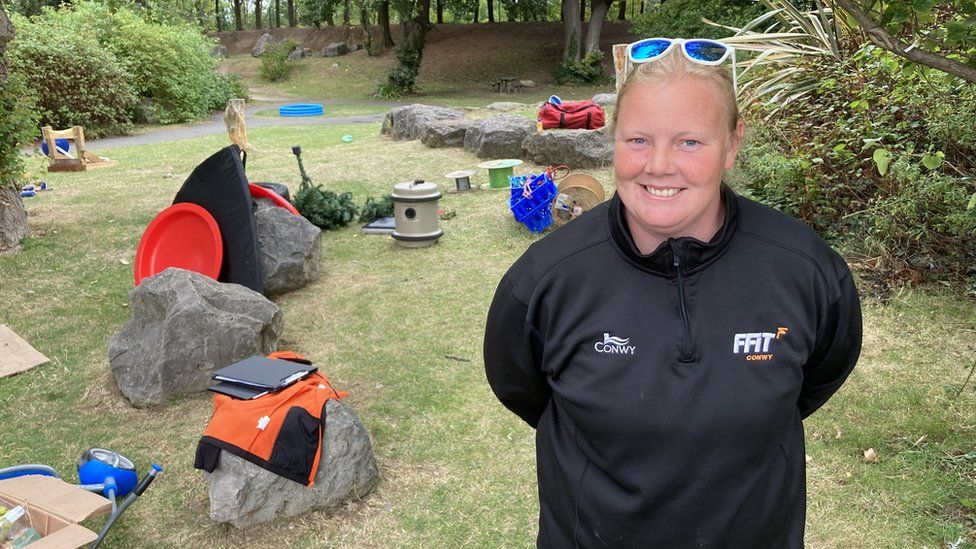 Hanner plant Cymru ddim yn gwneud digon o ymarfer corff - BBC Cymru Fyw