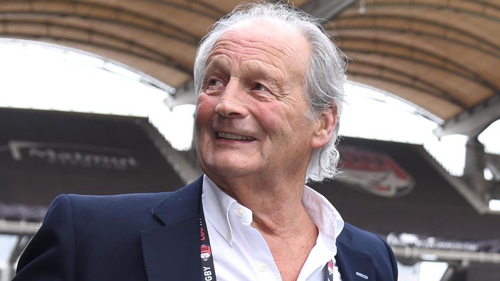 Rygbi Caerdydd: Penodi Matt Sherratt fel prif hyfforddwr - BBC Cymru Fyw