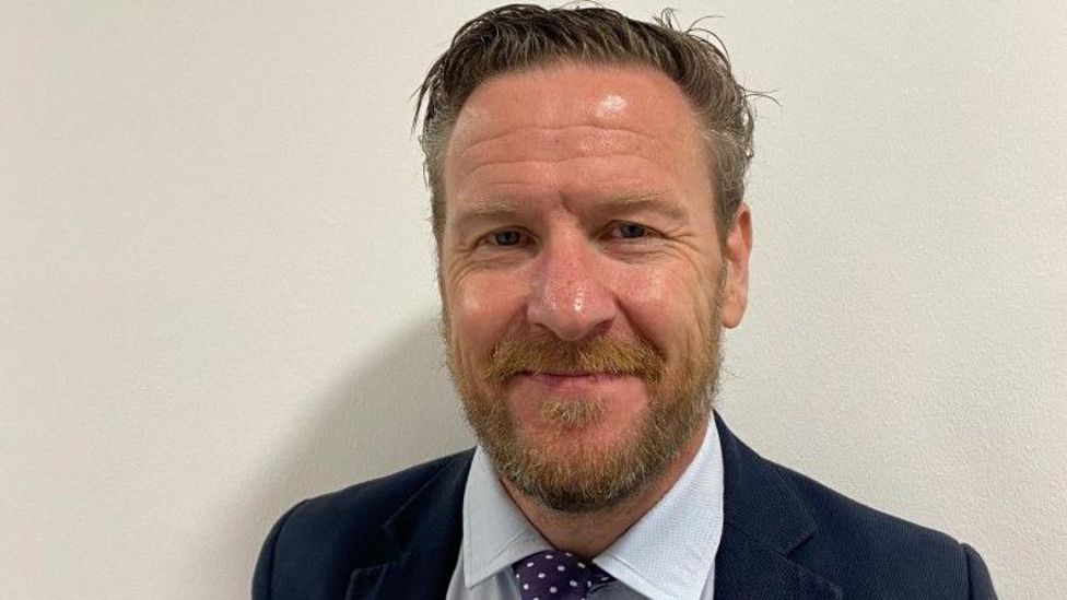 Fears of 'worrying' trend amid Nottingham GP practice closure - BBC News