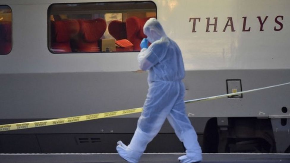 French-American honoured for helping stop train attack - BBC News