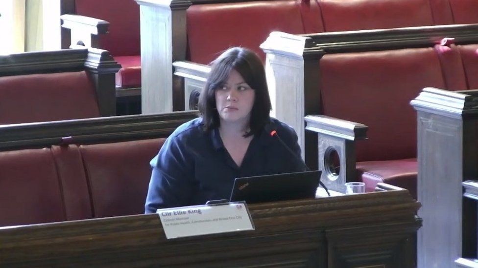 Hike in parking charges at Bristol beauty spots approved - BBC News