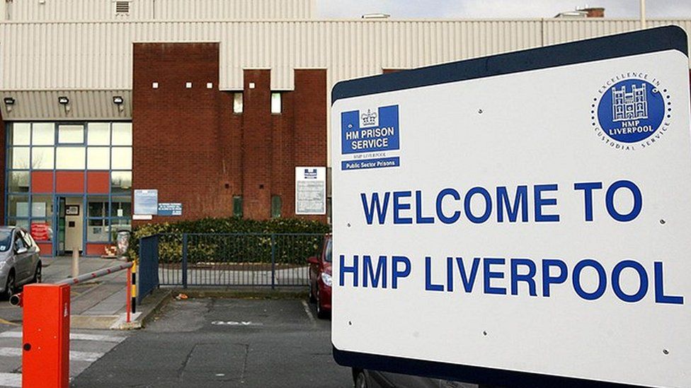 HMP Liverpool officers 'failed to protect inmate who took own life ...