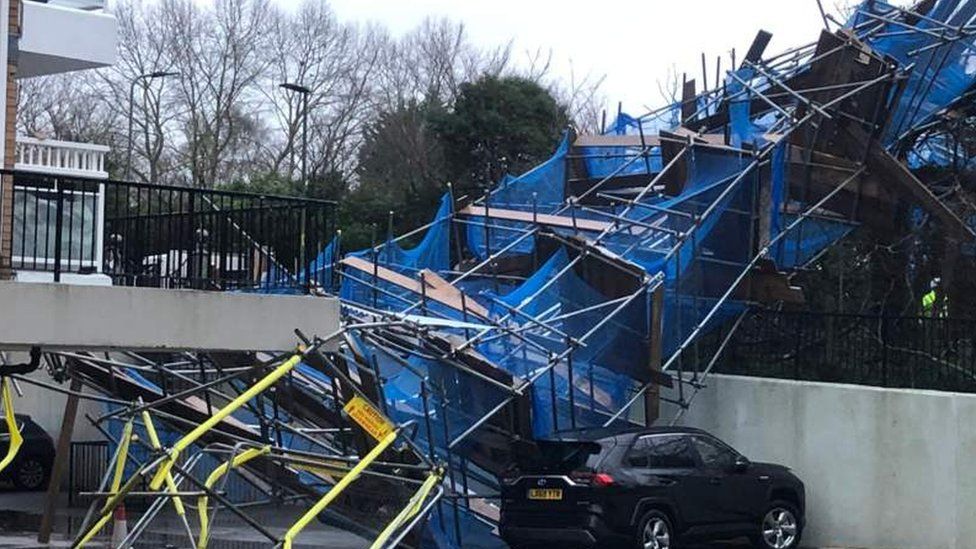 Stormy weather across England causes damage - BBC News