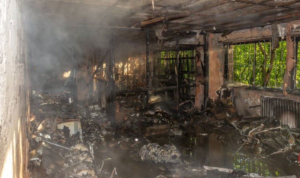 West Bromwich fire: Severe blaze at industrial unit - BBC News