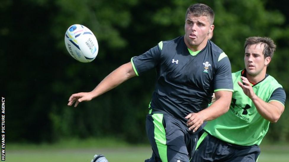 Ospreys prop Nicky Smith signs new deal with the region - BBC Sport