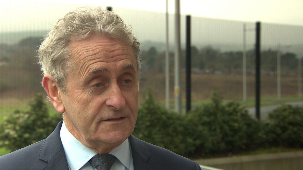 NI Troubles: 'I would love to see that wall coming down' - BBC News
