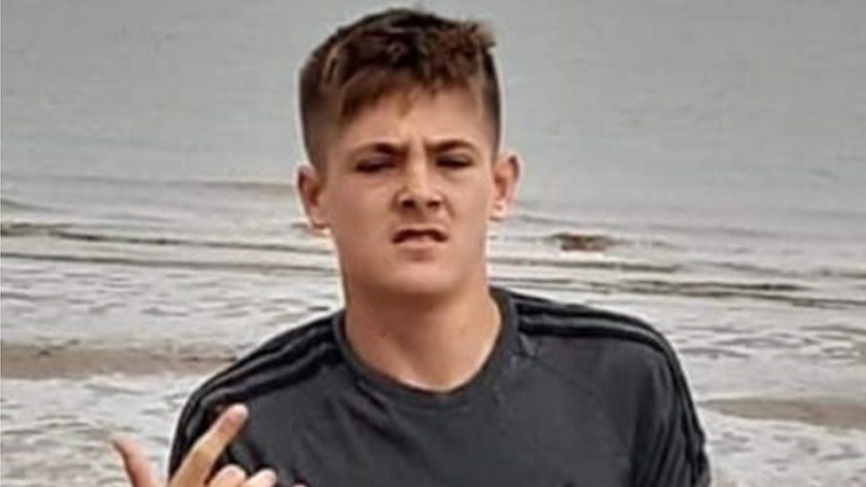 Boy accused of murder of Wellingborough teen Dylan Holliday - BBC News