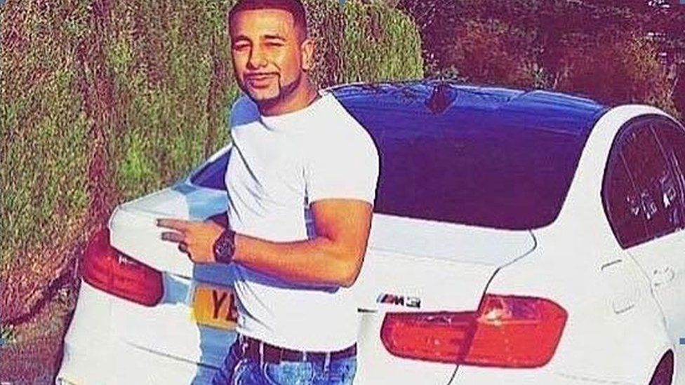 'Firearm found' after M62 police shooting - BBC News