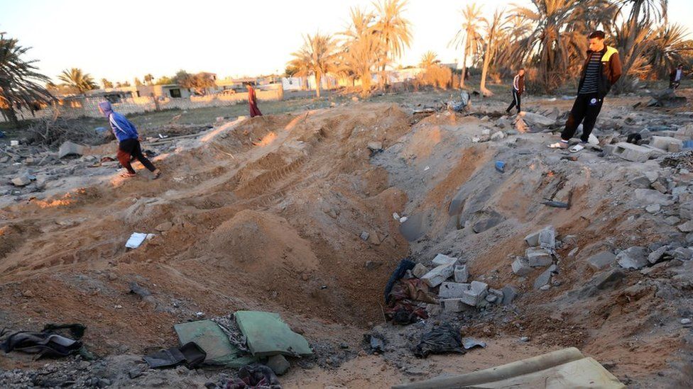 Islamic State militants in Libya 'threatened US interests' - BBC News