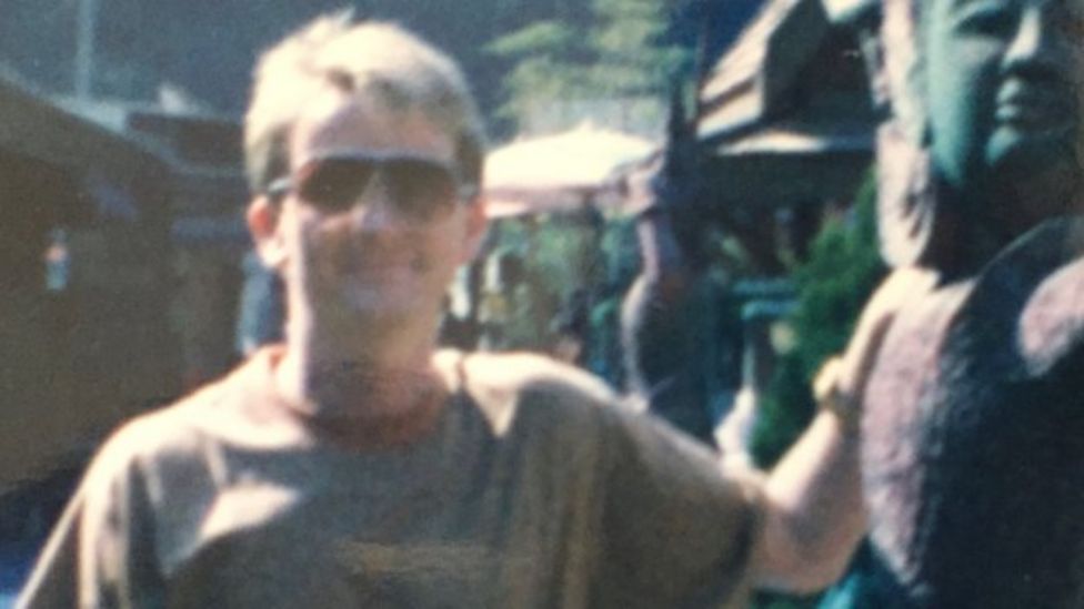 Police misconduct link to Stockport MoT double murder - BBC News