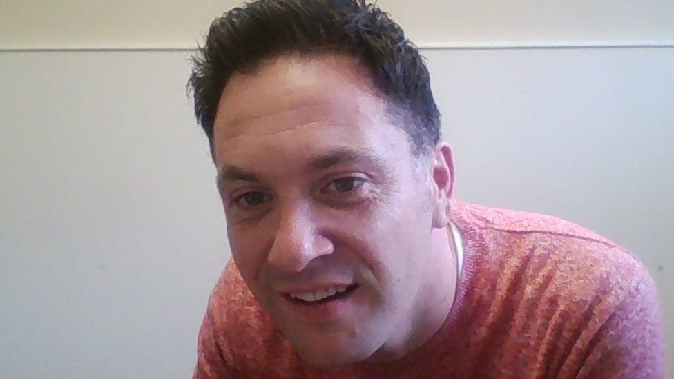 Alcohol misuse 'biggest health problem in Northern Ireland' - BBC News