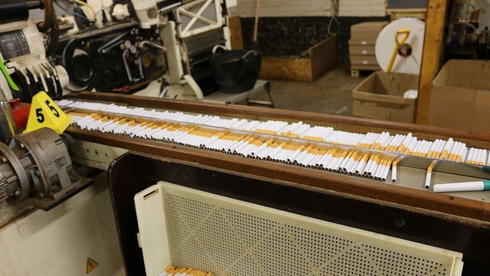 'Illicit cigarette factory' in Birmingham shut down - BBC News