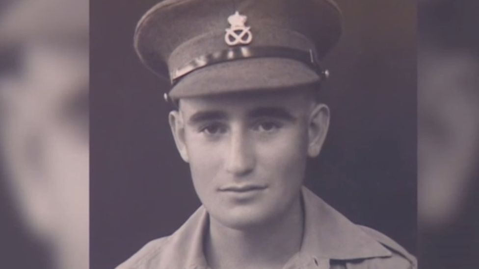 Tributes paid to Shropshire D-Day veteran who died at 97 - BBC News
