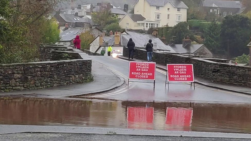 Wrexham: Flash floods and impassable roads after rain - BBC News